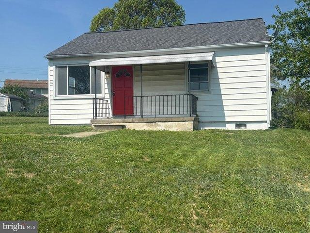 16 Yawmeter Dr, Baltimore, MD 21220