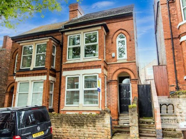 16 Albert Grove, Nottingham, NG7 1PA. 6 bed semi detached house to rent £2,730 pcm £630 pw