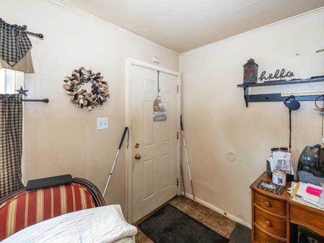 16 Allen Lane