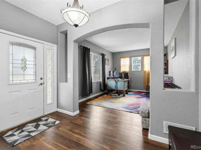 16 Apache Plume Street