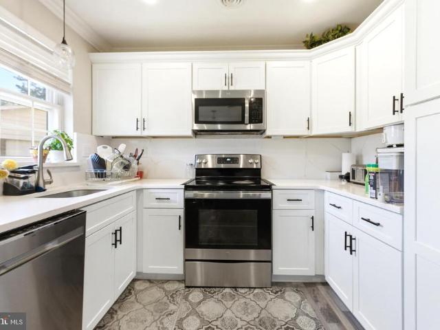 16 B Cambridge Circle # B