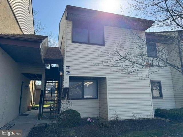 16 B E Daisy Ln, Mount Laurel, NJ 08054