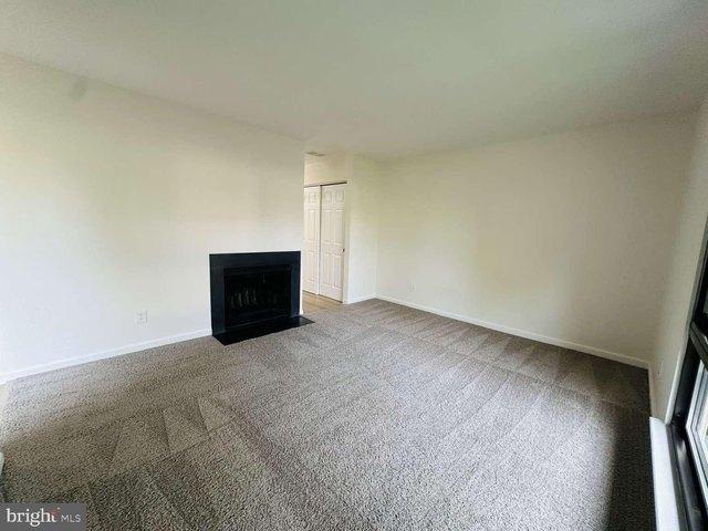 16 B E Daisy Ln, Mount Laurel, NJ 08054