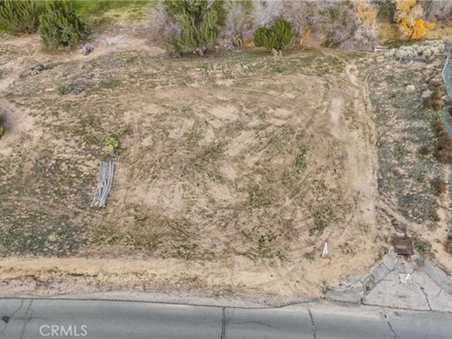 16 Bangor Ave, Hesperia, CA 92345