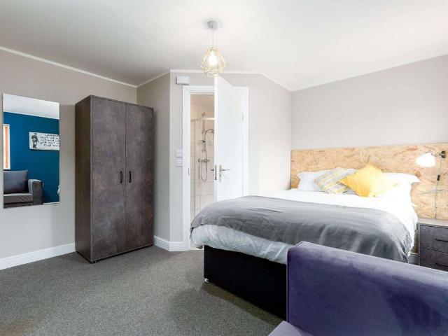 16 Barnes Road OX11 Property to rent £1,075 pcm £248 pw