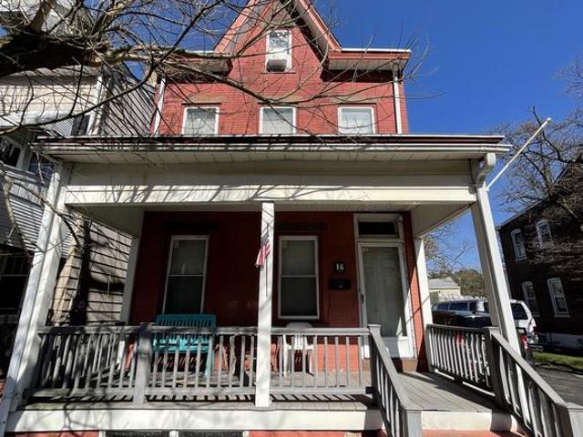 16 Barnt Avenue