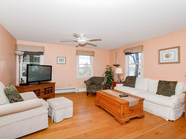 16 Bass Point Rd, Marion, MA 02738 | MLS #73496