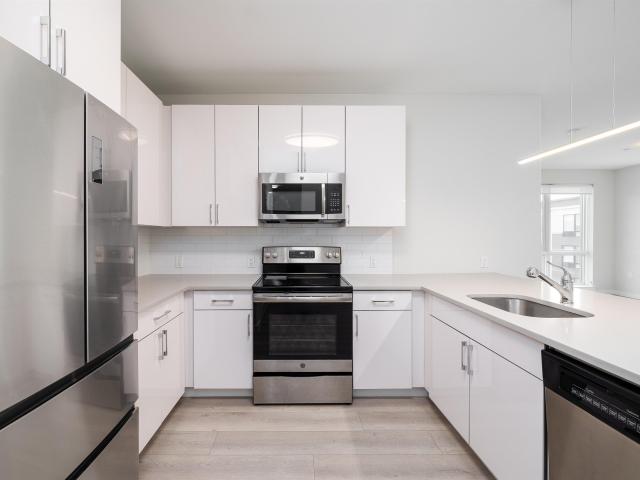 16 Bennett St # 313