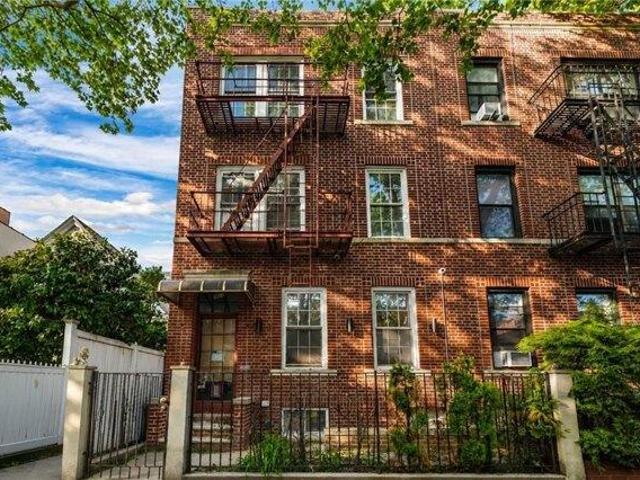 16 bedroom, Brooklyn NY 11209 103627626
