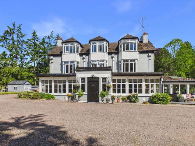 16 Bedroom Guest House Commercial