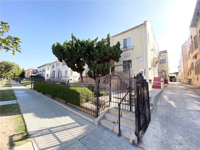 16 bedroom, Los Angeles CA 90004 88426204
