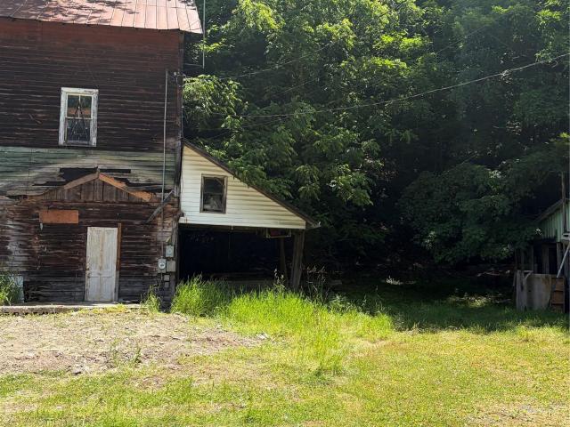16 Beechwoods Road
