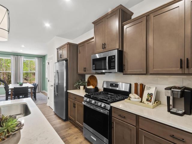 16 Broad River Way