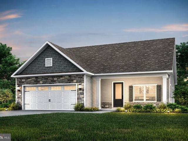 16 Brompton St, Falling Waters, WV 25419