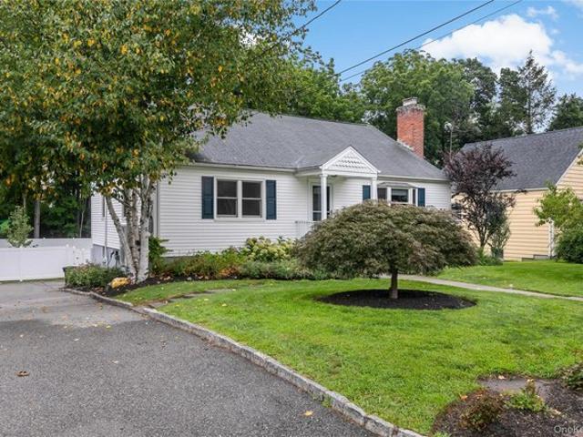 16 Brook St, Mount Kisco, NY 10549