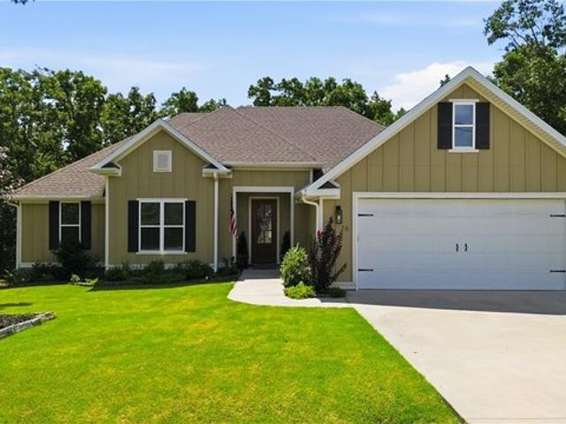 16 Brittany Ln, Bella Vista, AR 72714