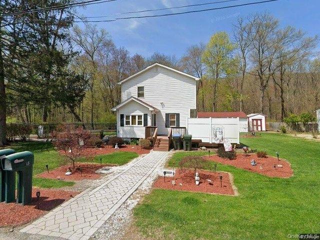 16 Cane Rd, Greenwood Lake, NY 10925