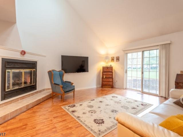 16 Cable Ct