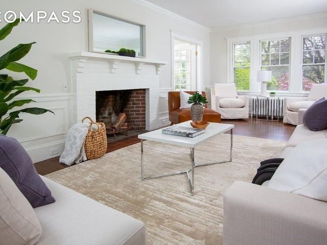 16 Cabot St, Newton, MA