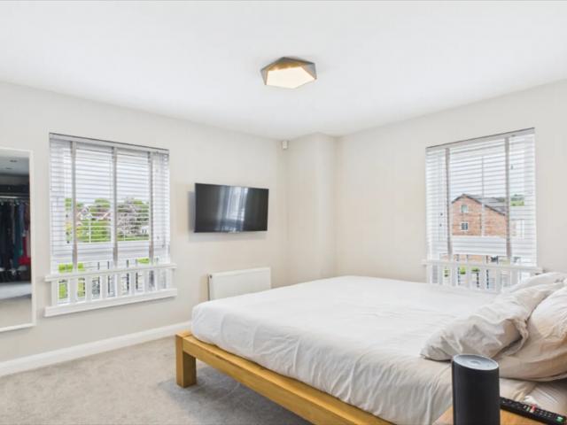 16 Castlehill Wood