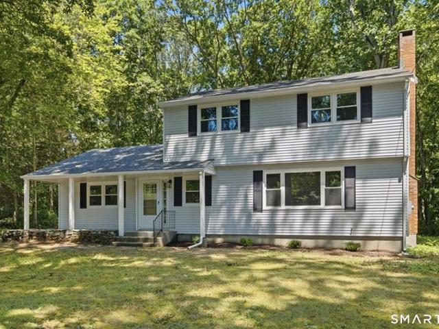 16 Chadwick Dr, Old Lyme, CT 06371