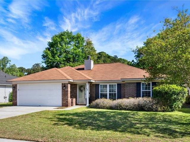 16 Chapel Dr, Savannah, GA 31406