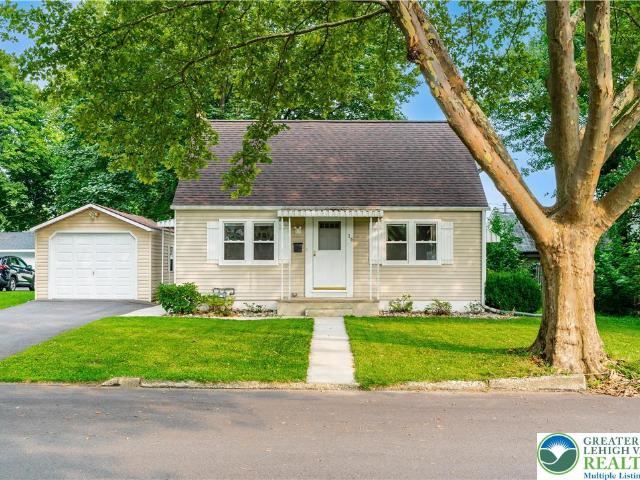 16 Charles Avenue