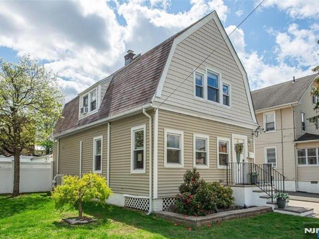 16 Chestnut Pl, Nutley, NJ 07110