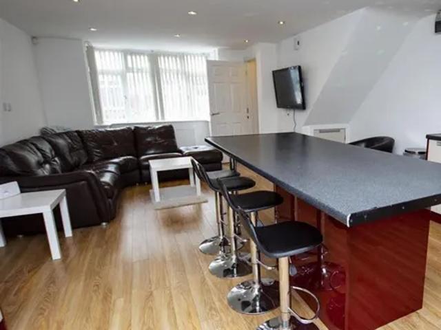 16 Coronation Road, Metchley, B29 7DE, United Kingdom | 6 bed house for rent #133402819 | Rentberry