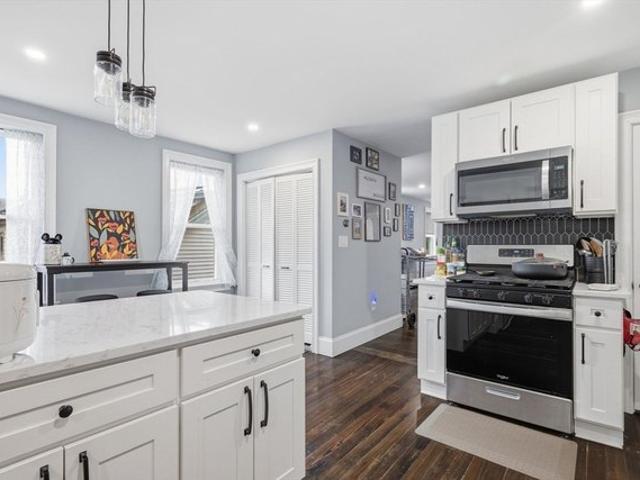 16 Cloutman St Apt 2, Salem, MA 01970