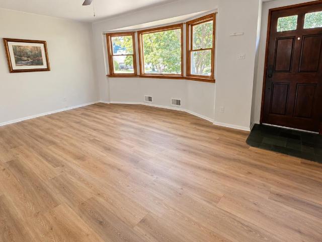 16 Clay Pitts Road
