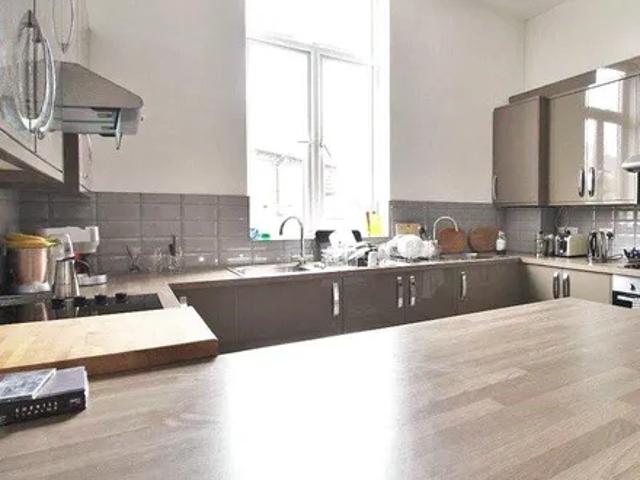 16 Crouch End Hill, London, N8 8AA, United Kingdom | 7 bed apartment for rent #140399360 | Rentberry