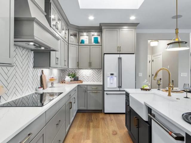 16 Crown Jewel Drive