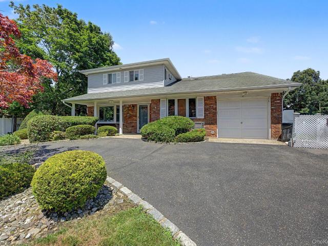 16 Cross Bow Lane