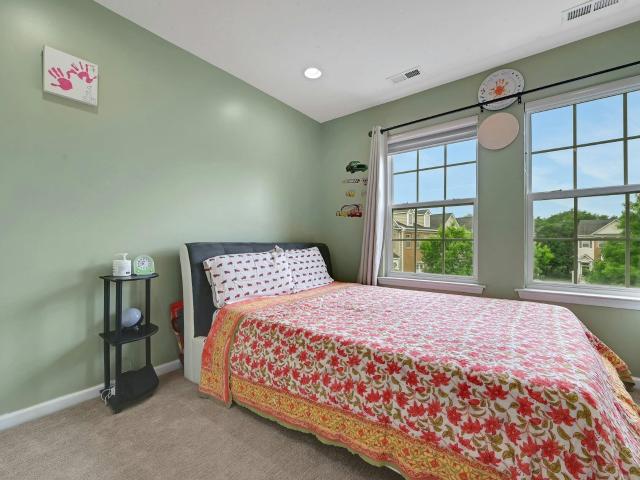 16 Creekside Court