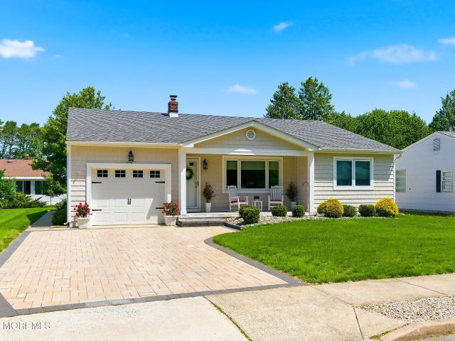 16 Crescent Drive