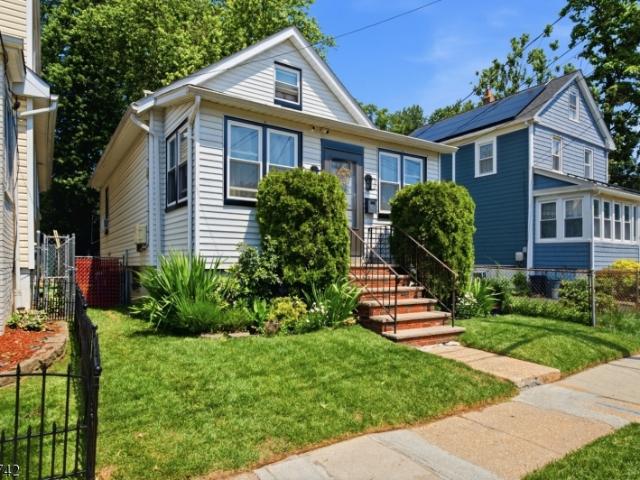 16 Creston Ave