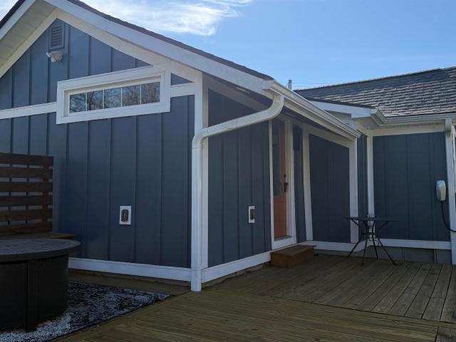 16 Crystal Avenue