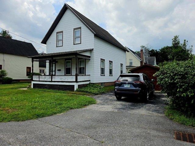 16 Dakin St, Concord, NH 03301