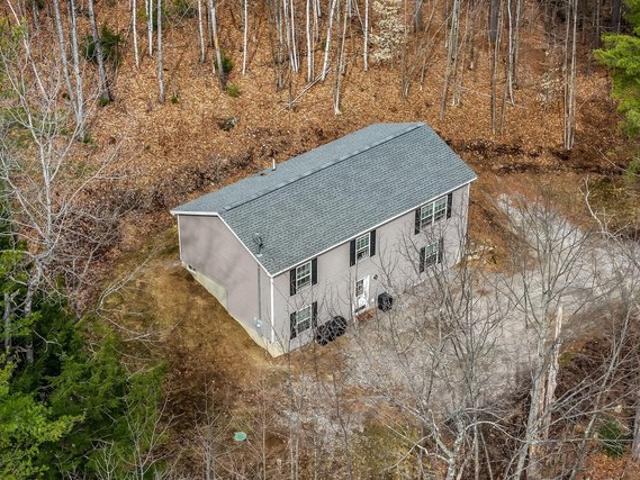 16 Death Valley Rd, Minot, ME 04258