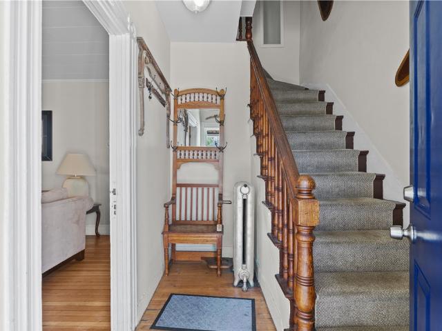 16 Dean Avenue