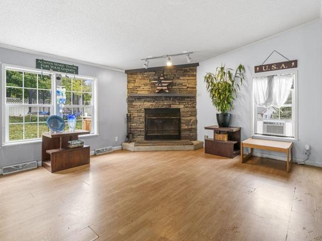 16 Deer Run Ln, Northwood, NH 03261
