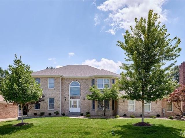 16 Delacroix Pl, Saint Charles, MO 63303