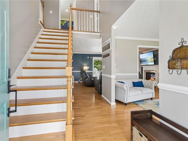 16 Diamond Hill RD
