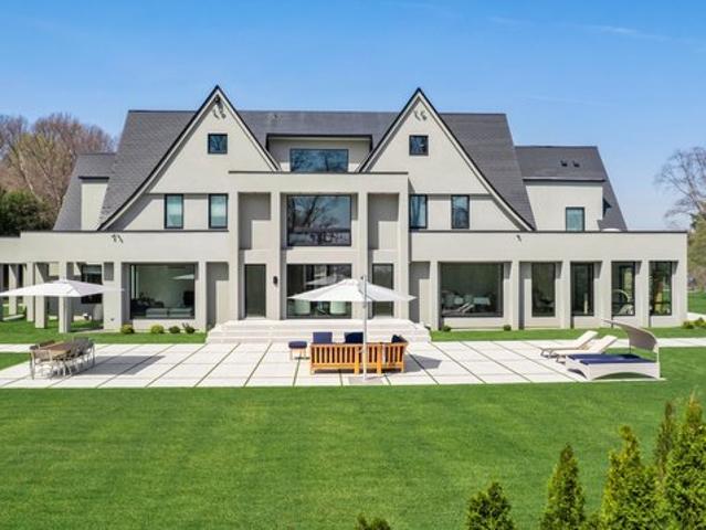16 Doubling Rd, Greenwich, CT 06830