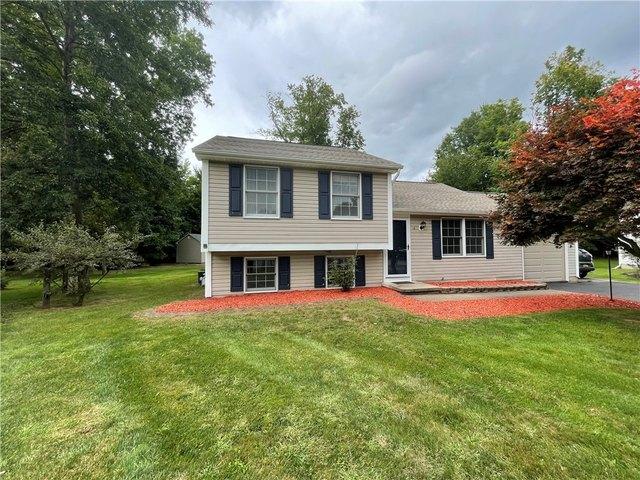 16 Doud Cir, Hilton, NY 14468