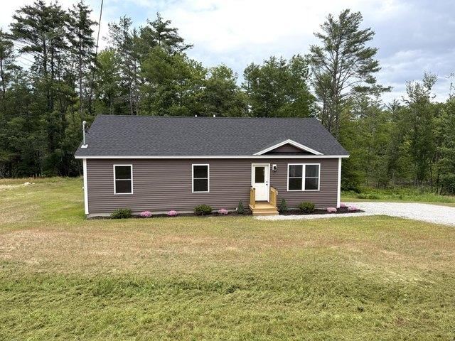 16 Dunham Ln, Paris, ME 04282