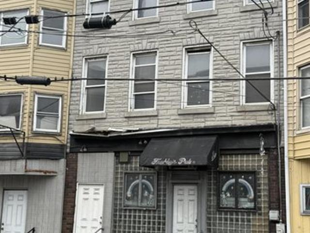 16 E Mauch Chunk St, Tamaqua, PA 18252