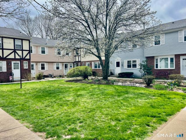 16 E Gate Ln, Unit 16, Hamden, CT 06514 | MLS #24167