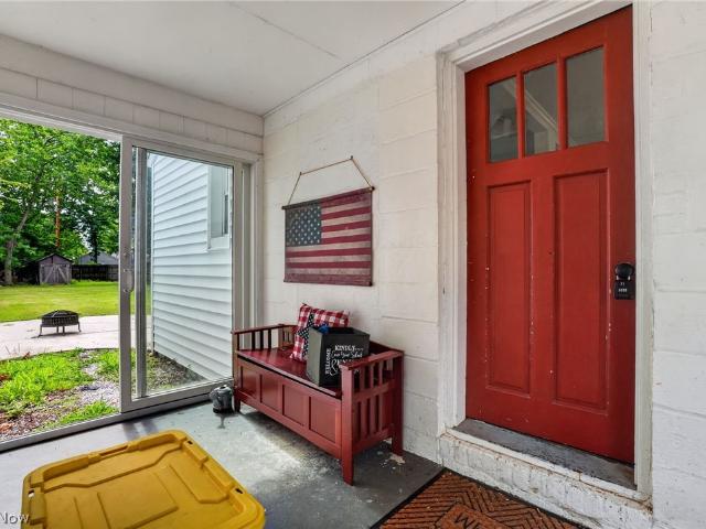 16 E Shore Boulevard